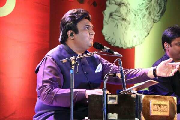 Tauseef Akhtar: A musical narrative on Mirza Ghalib presented at Poona ...