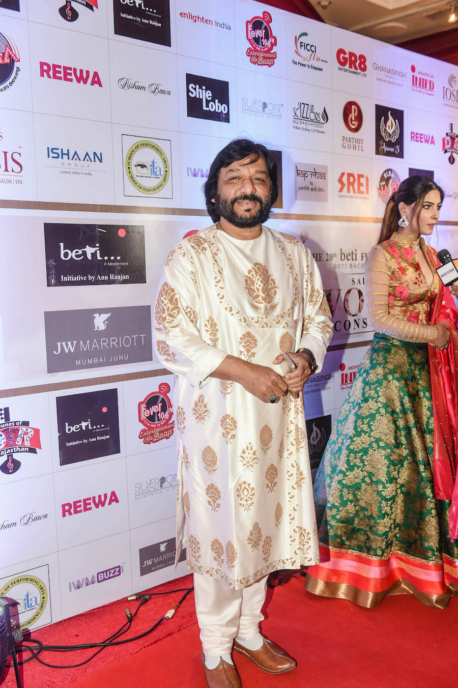 Beti Flo Gr8 awards 2018: Red Carpet | Beti Flo Gr8 awards 2018: Red ...