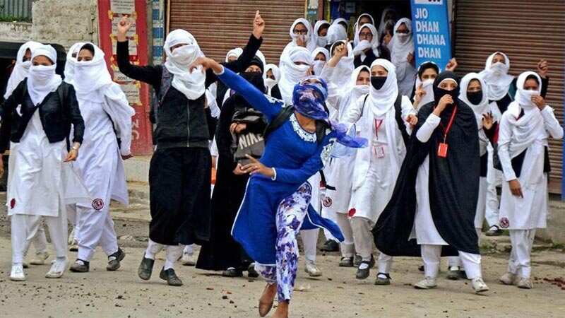 Bid to curb student protest, J&K govt orders closure of tuition centres ...