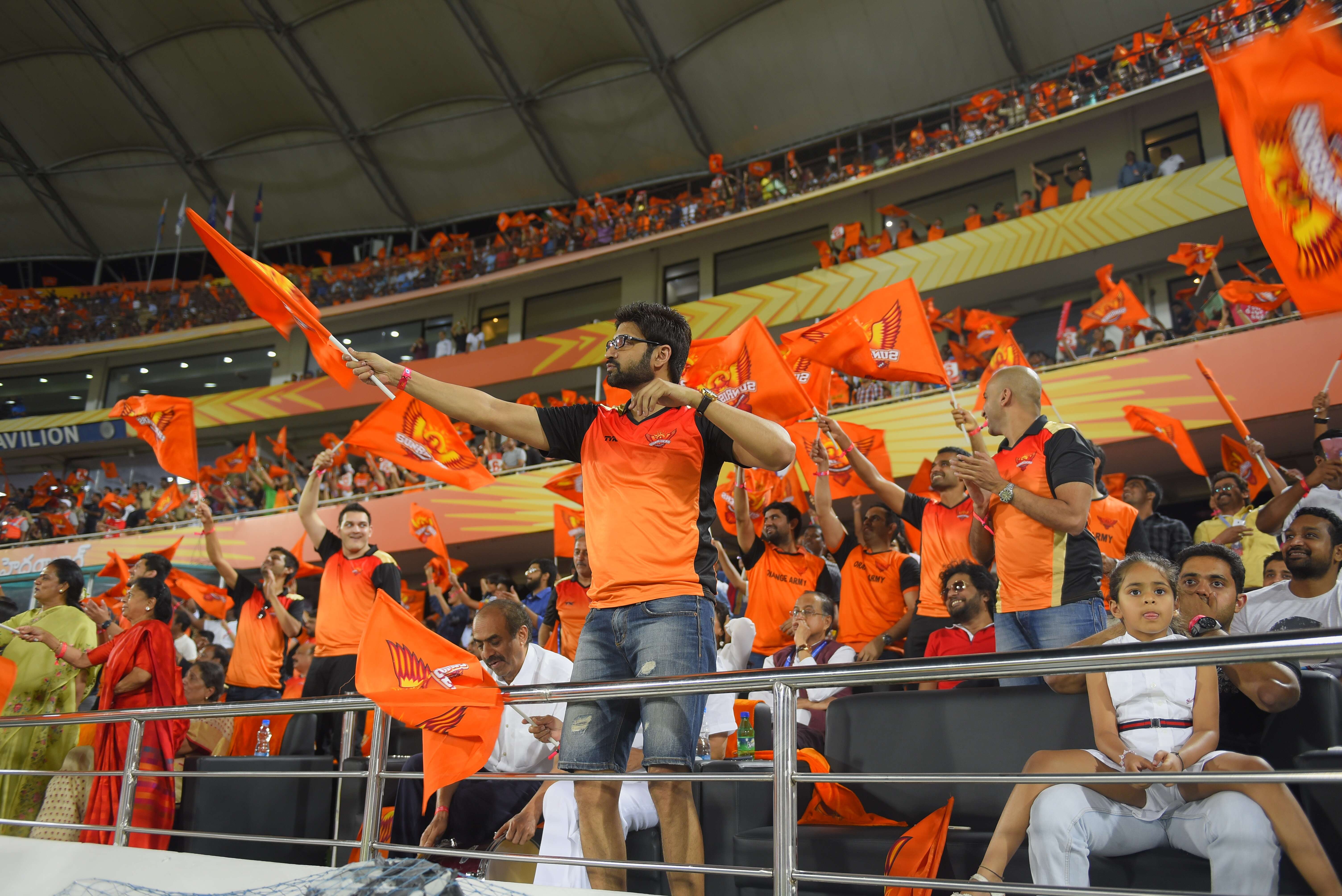 The Orange Army roared on as Team Hyderabad edged past the Delhiwalas ...