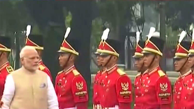 PM Modi receives ceremonial reception on arrival in Jakarta