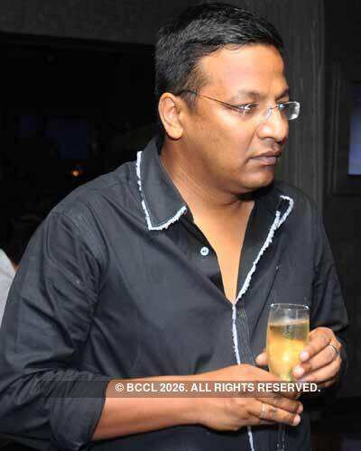 Sonia and Munish Sachdeva at the fashion preview of Anjana and Ankita's ...