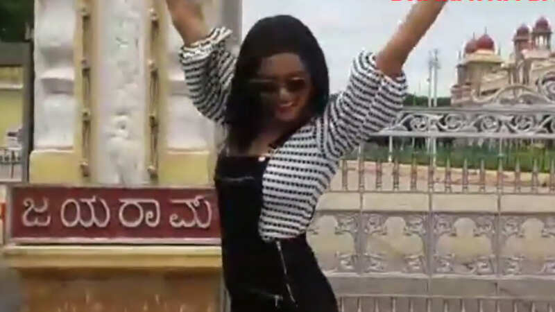 Actress Sarah Harish and director-actor Manju Mandavya shoot Sri ...