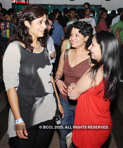 Band Parikrama performing at the Vapour, Gurgaon on August 27, 2010 ...