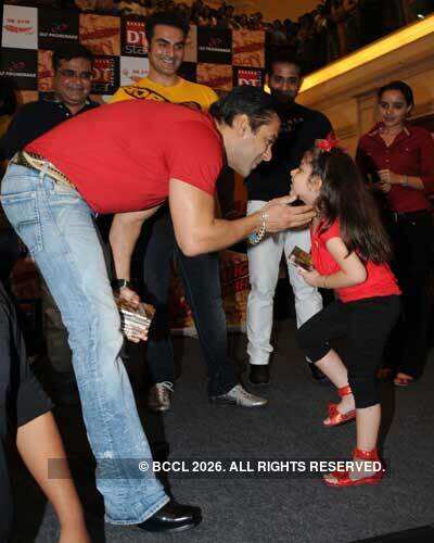 Salman Khan during his movie 'Dabangg' promotional event at DLF ...