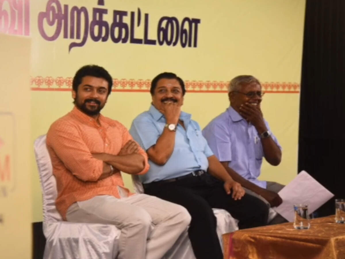 Actors Sivakumar, Surya and Karthi at the 39th award ceremony of Sri ...