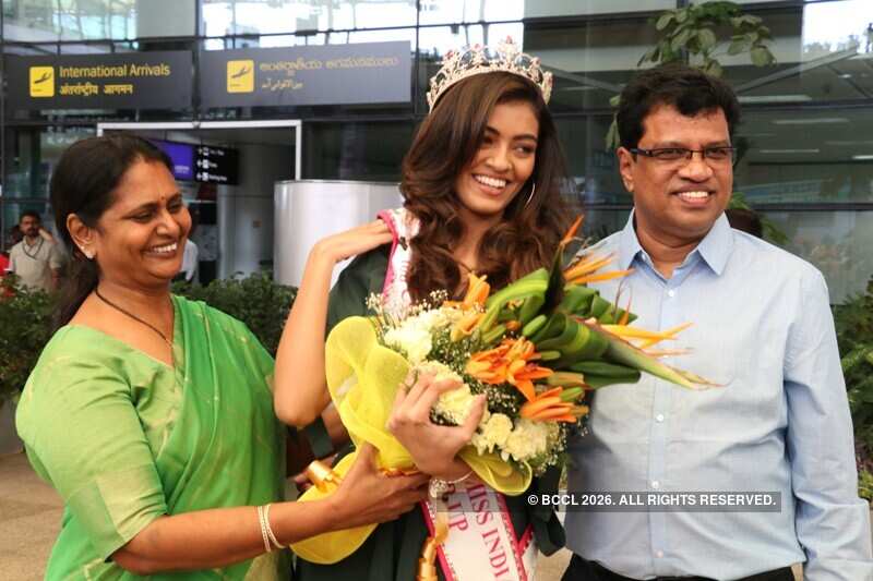 Femina Miss India 2018 Shreya Rao Kamavaparu Homecoming
