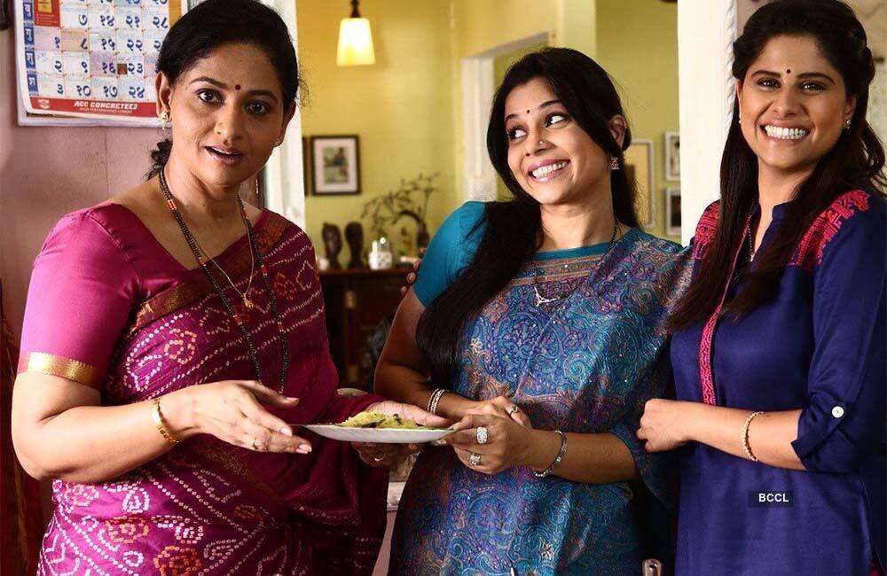 Family Katta Movie User Reviews & Ratings | Family Katta (2016) | Times ...