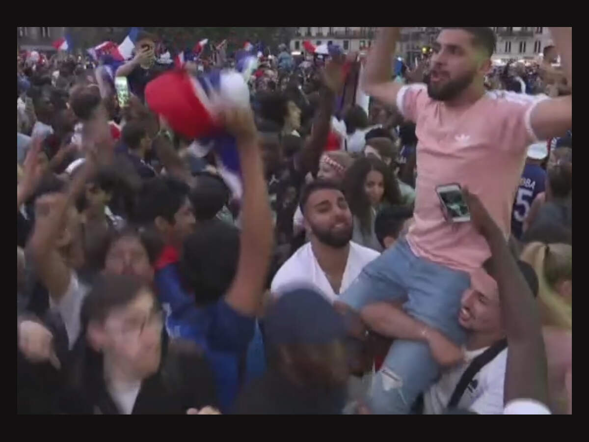 Paris goes crazy as France enter World Cup final