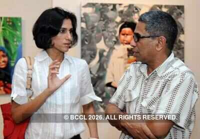 Varun and Pooja Talwar at Surviving Sagas' art exhibition held at ...