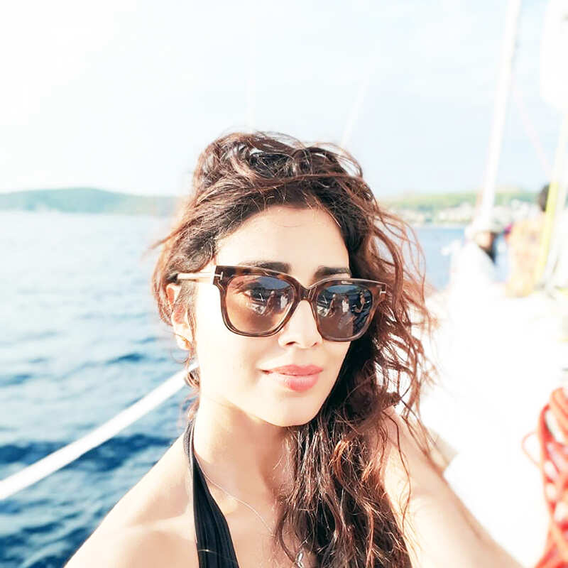 Romantic vacation pictures of South diva Shriya Saran with hubby go ...