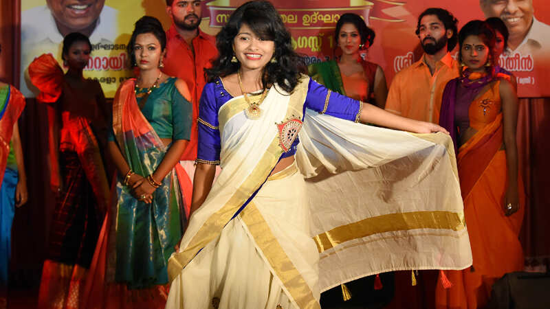 Hanan Hamid steals hearts as the showstopper at Khadi Fashion show