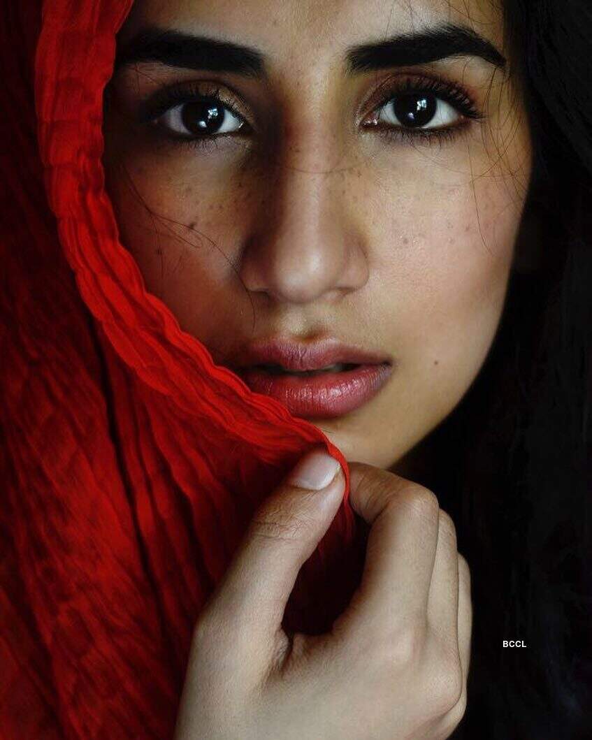 Meet Parul Gulati, a talented girl who accidentally became an actress ...