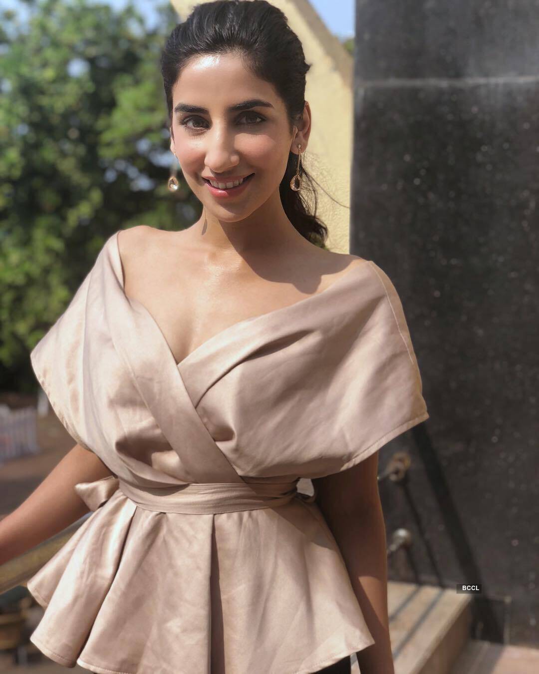 Meet Parul Gulati, a talented girl who accidentally became an actress... Pics | Meet Parul ...