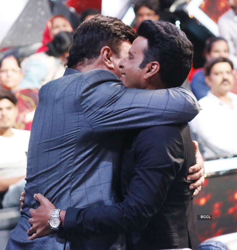 Indian Idol Season 10: On the sets- The Etimes Photogallery Page 80