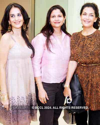 Shabnam Singhal and Cheena Vig at the preview of Ranna Gill's new ...