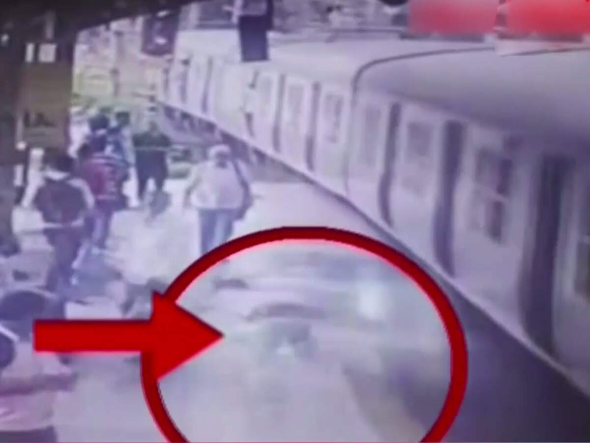 On cam: Youth jumps off moving train after snatching mobile