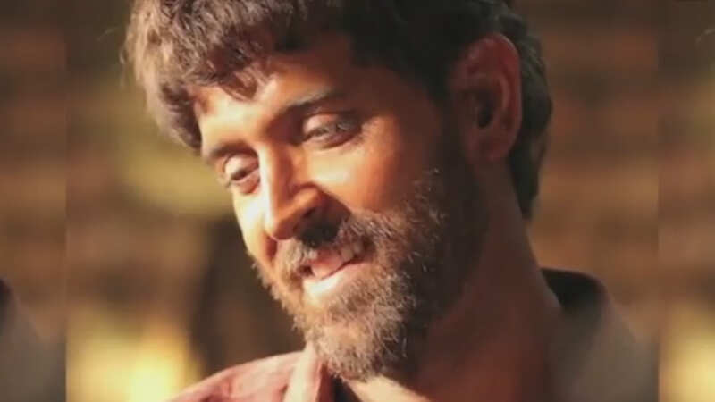 'Super 30': Hrithik Roshan's poster's memes go viral