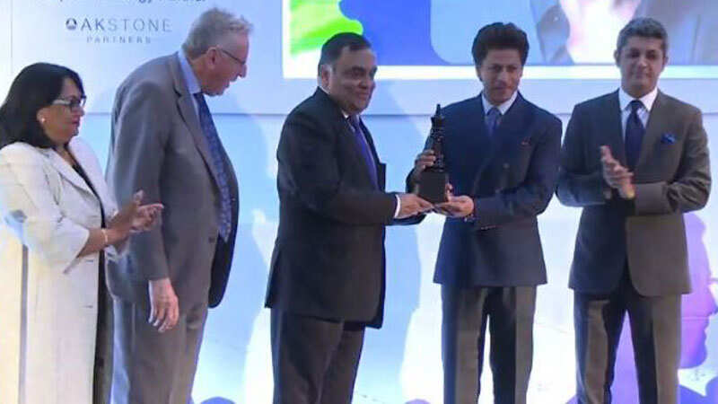 Shah Rukh Khan gets another international recognition, felicitated as ...