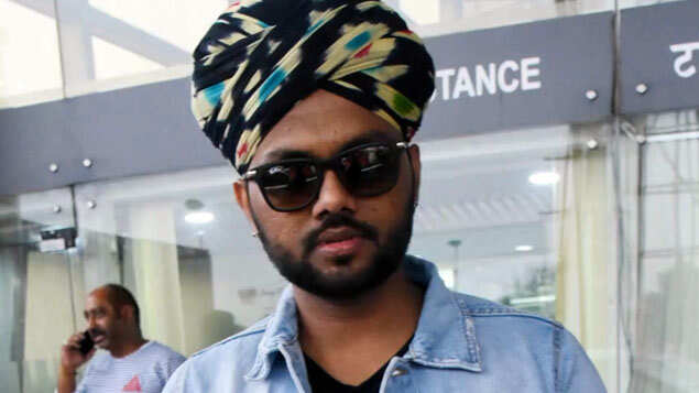 Folk singer Swaroop Khan spotted at Jaipur International Airport