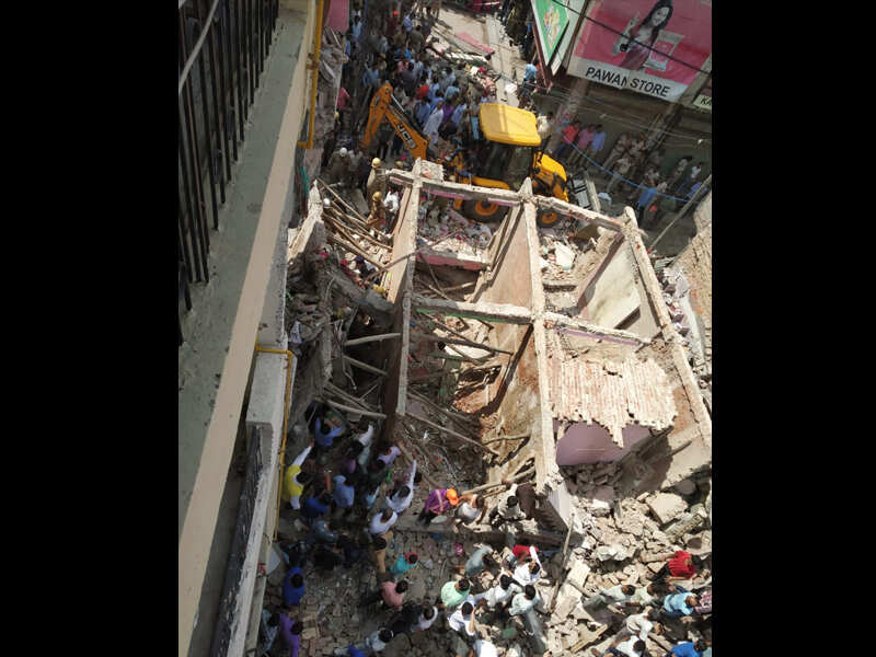 5 die, 11 injured in Delhi building collapse | Delhi News - Times of India