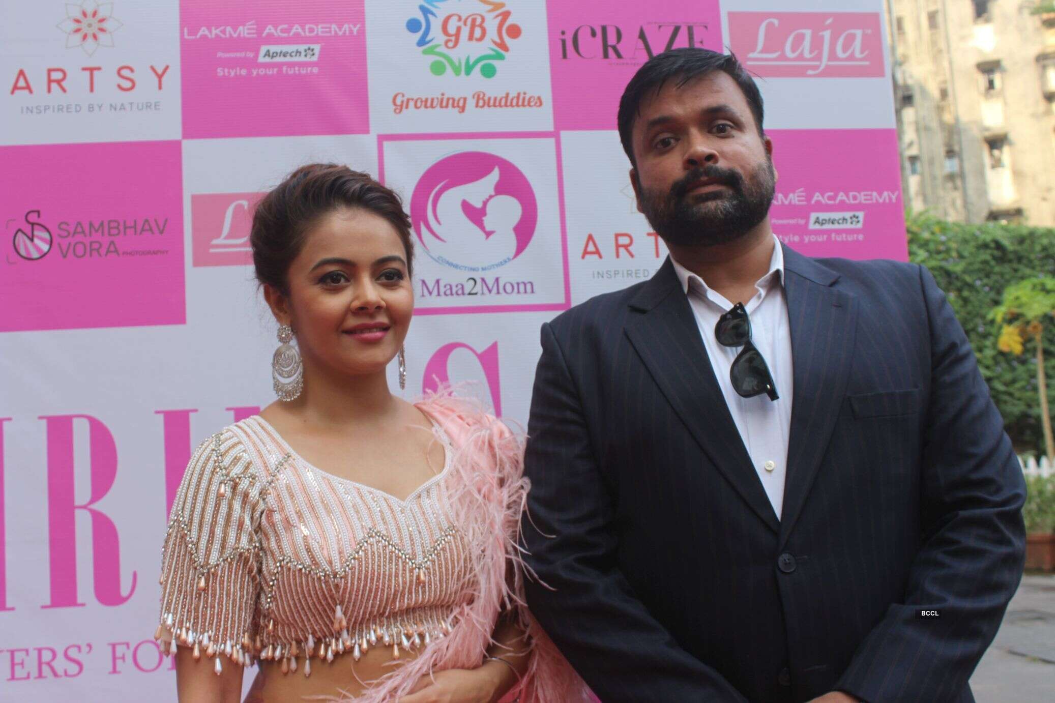 Devoleena Bhattacharjee and Major Arvind Tiwari of Aspiring She at the ... Devoleena Bhattacharjee and Major Arvind Tiwari of Aspiring She at the ...