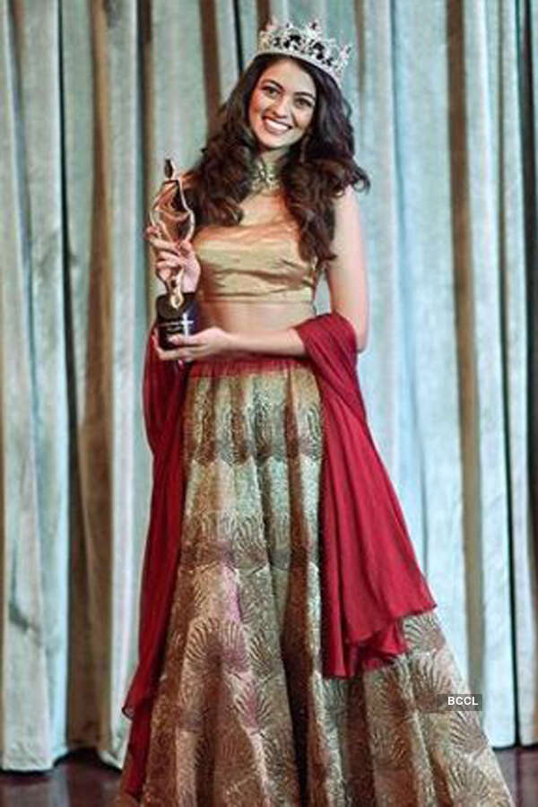 Shreya Rao Kamavarapu felicitated at Fashion Awards