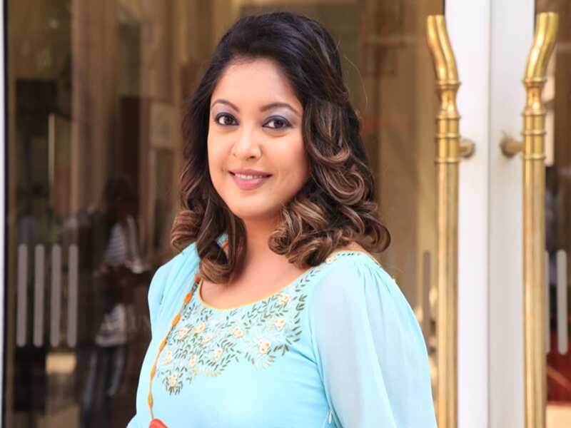 Tanushree Dutta gives befitting reply to lawyer