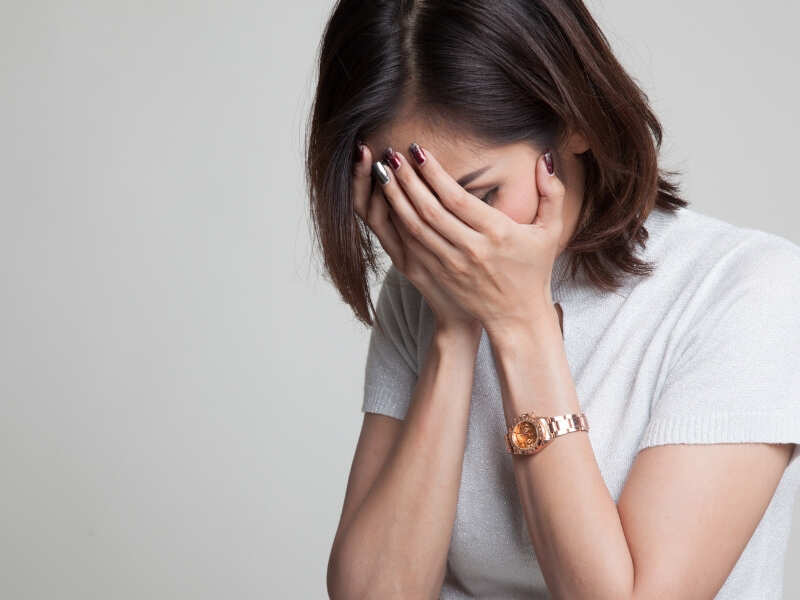Having a bad mood? 8 signs that tell you it is something serious