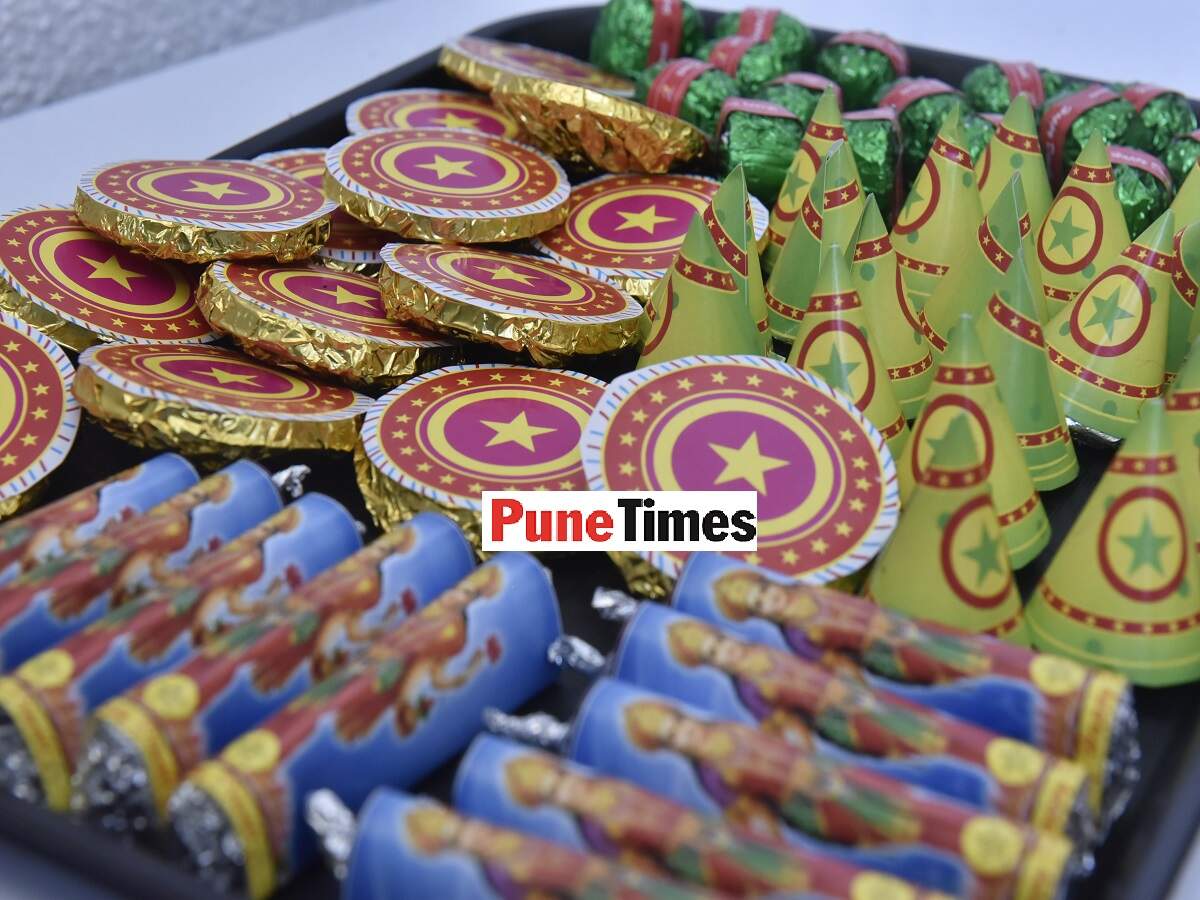 This Diwali, try eating crackers instead of bursting them - Times of India