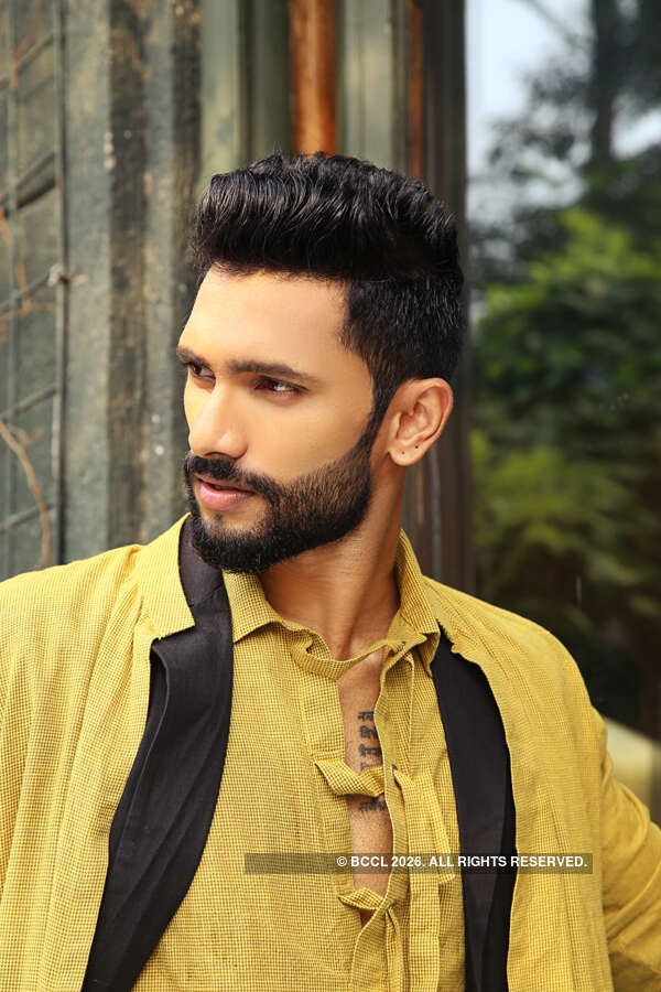 Prathamesh Maulingkar looks irresistible in these pictures