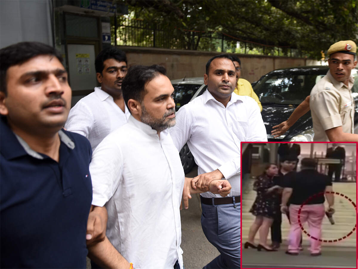 Lucknow's 'pink pant' Pandey granted bail in Delhi hotel brawl case