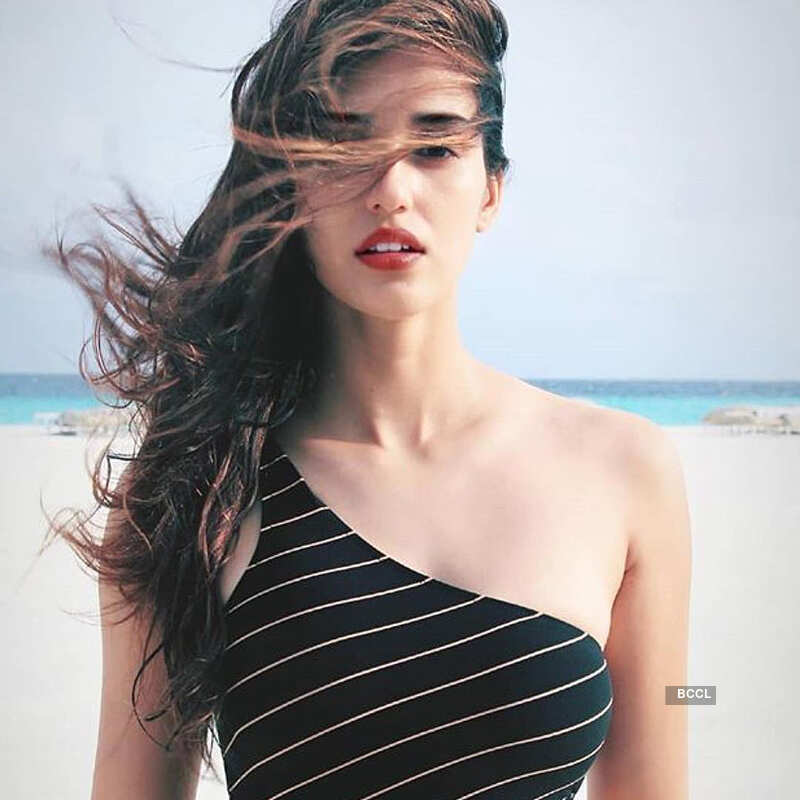 Disha Patani gets brutally trolled for her bold festive look Pics | Disha Patani gets brutally ...