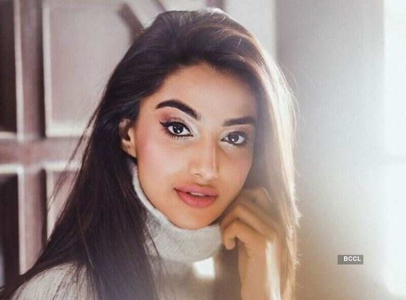 Meenakshi Chaudhary's latest photoshoot makes infinite heads turn