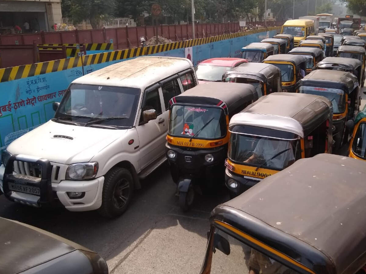 Mumbai: Metro 4 construction at LBS Marg, a back-breaking nightmare for ...