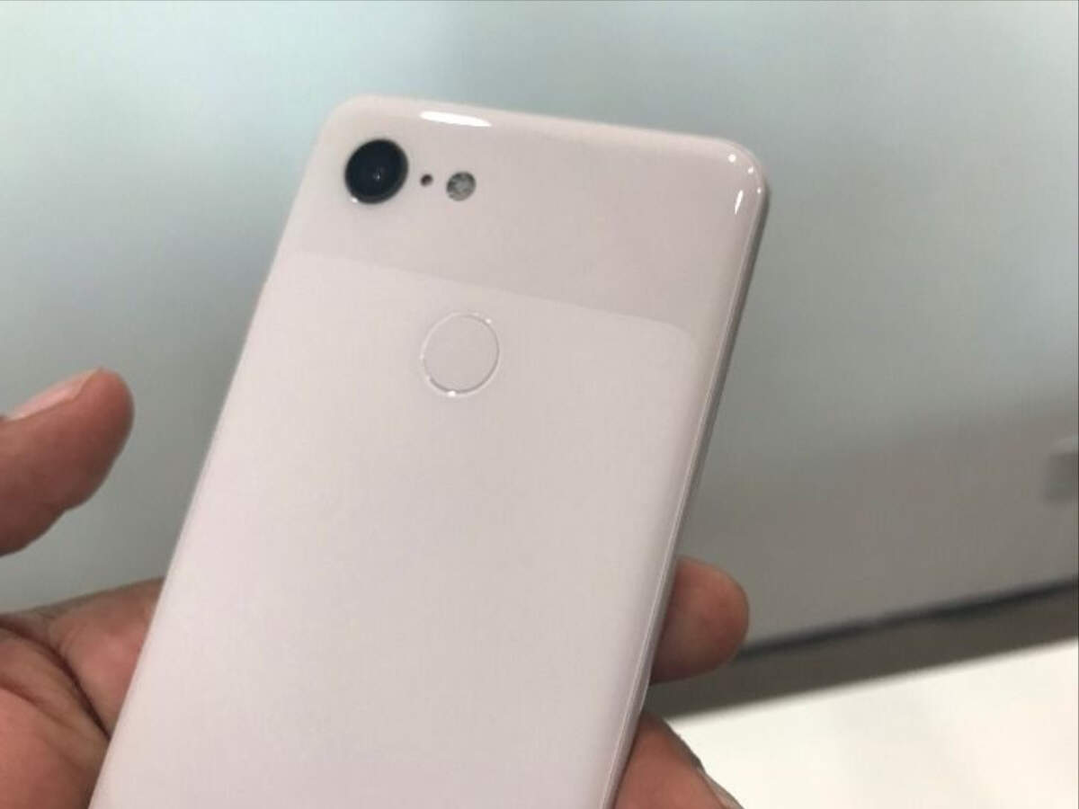 Google Pixel owners receive the Call Screen transcript feature