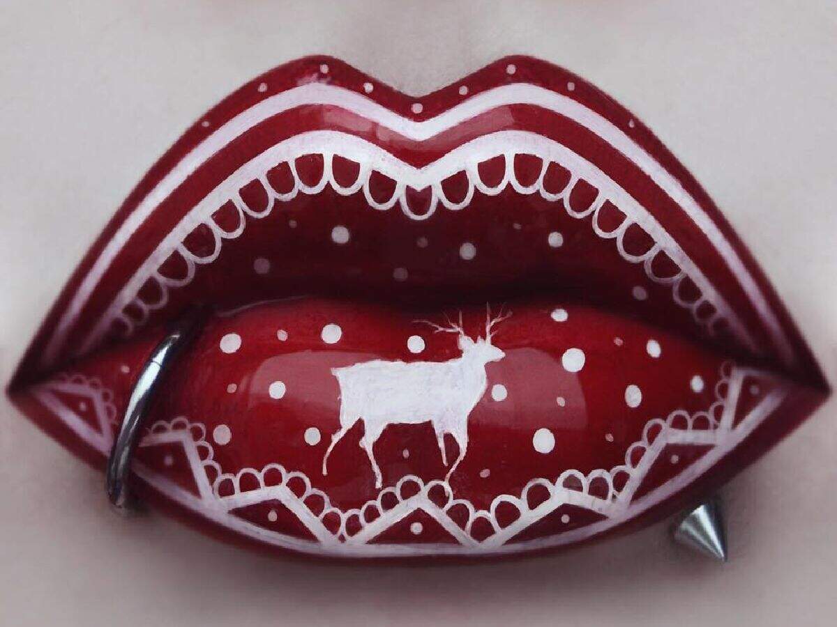 Creative Christmas-themed lip art - Times of India
