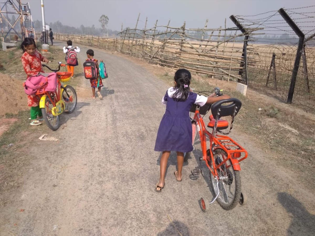 Hili Border: The place with no barbed wire, fencing or no man's land