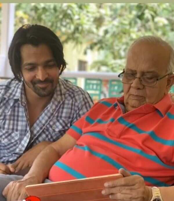 Photos: Harshvardhan Rane spends Christmas with girlfriend Kim Sharma ...