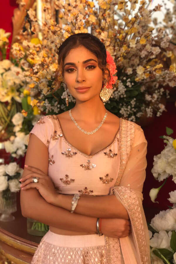 Alankrita Sahai looks alluring in these pictures
