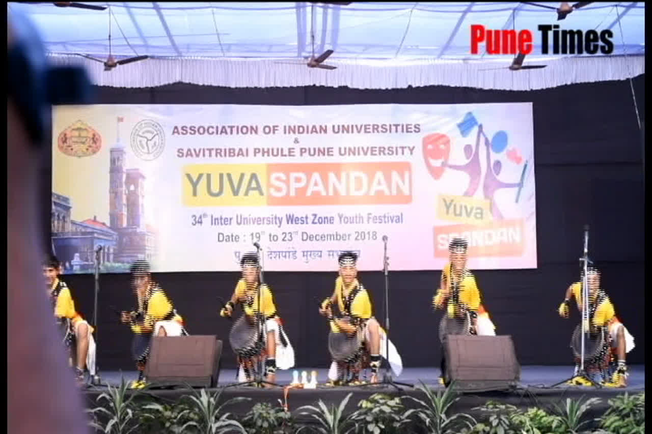 Kolhapur Uni Performing Folk dance from Madhya Pradesh