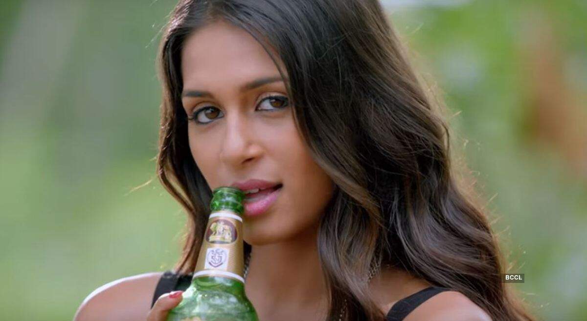 Ivanukku Engaiyo Macham Iruku Movie Photos | Ivanukku Engaiyo Macham ...