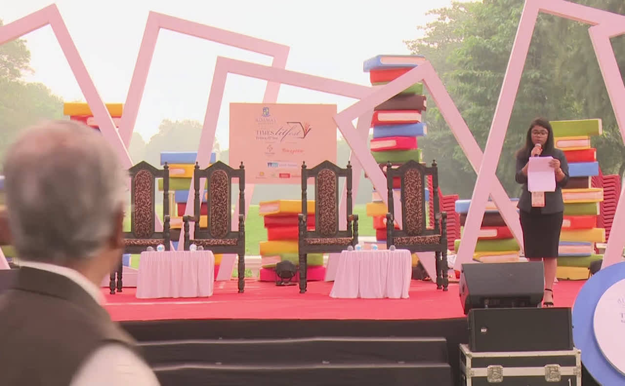 Bhasha Bodol er Golpo : How language has changed