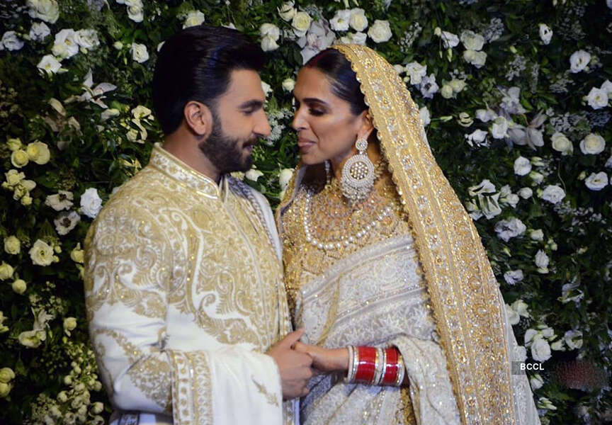 This unseen picture of Deepika Padukone wearing chooda goes viral on the internet Pics | This ...