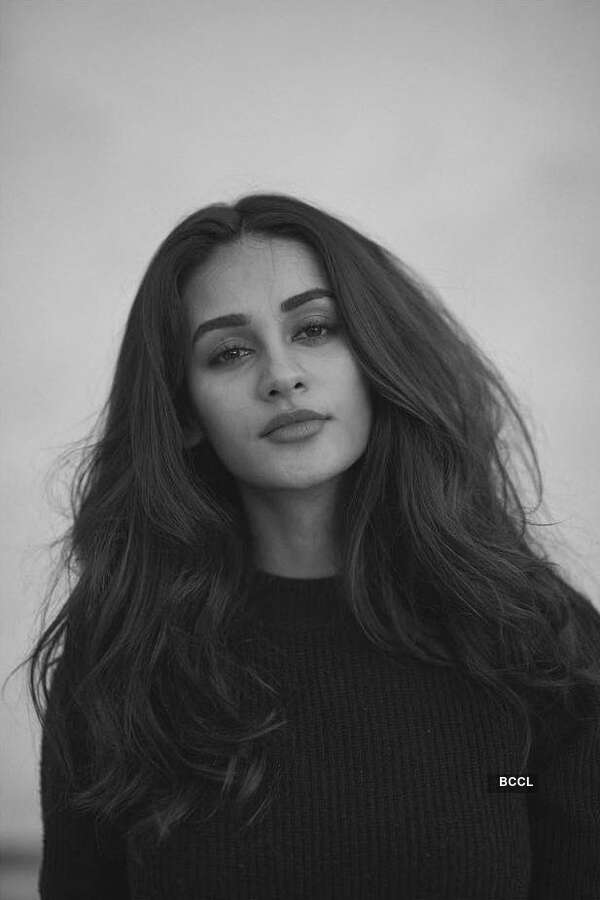 Aditi Arya looks effortlessly divine in these pictures