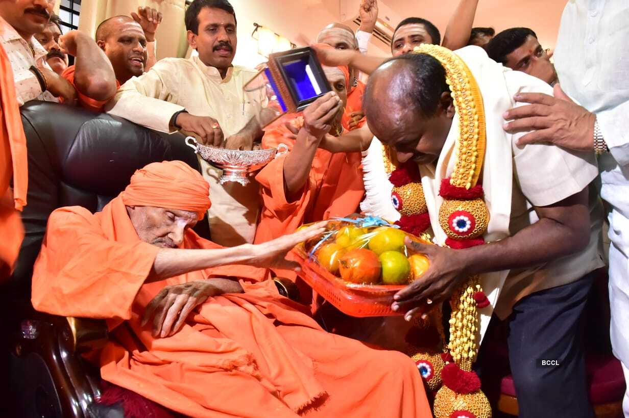 Photos: Walking God of Karnataka, Shivakumara Swamiji Passes Away at ...