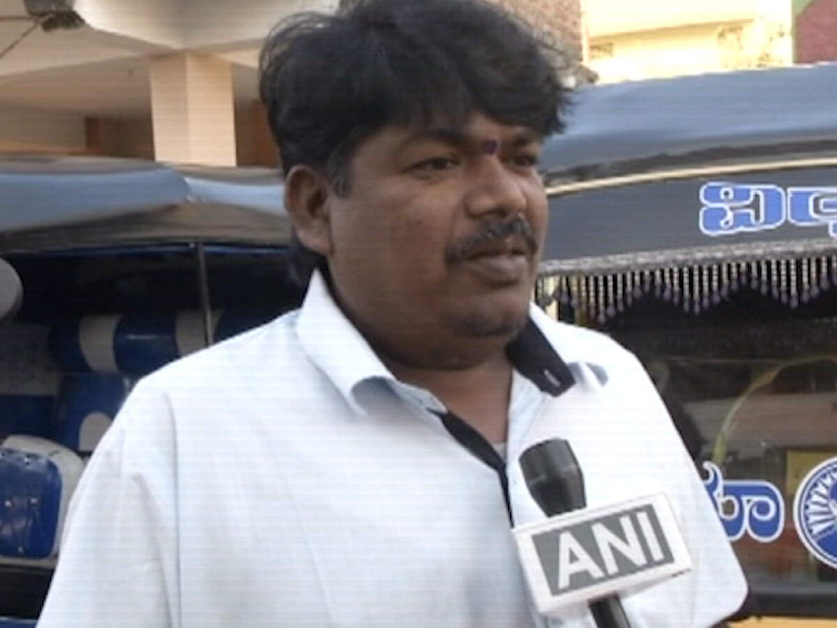 This Karnataka auto driver gives free rides to pregnant women