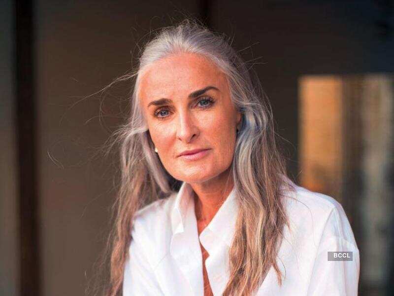 54-year-old mother wins Beijing beauty pageant