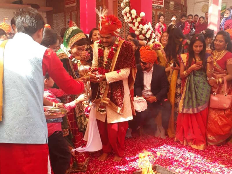 Hardik Patel Marriage Photos: Quota leader ties the knot with childhood ...