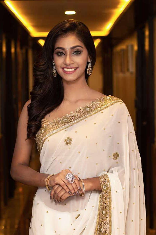 Anukreethy Vas’s mesmerizing traditional pictures